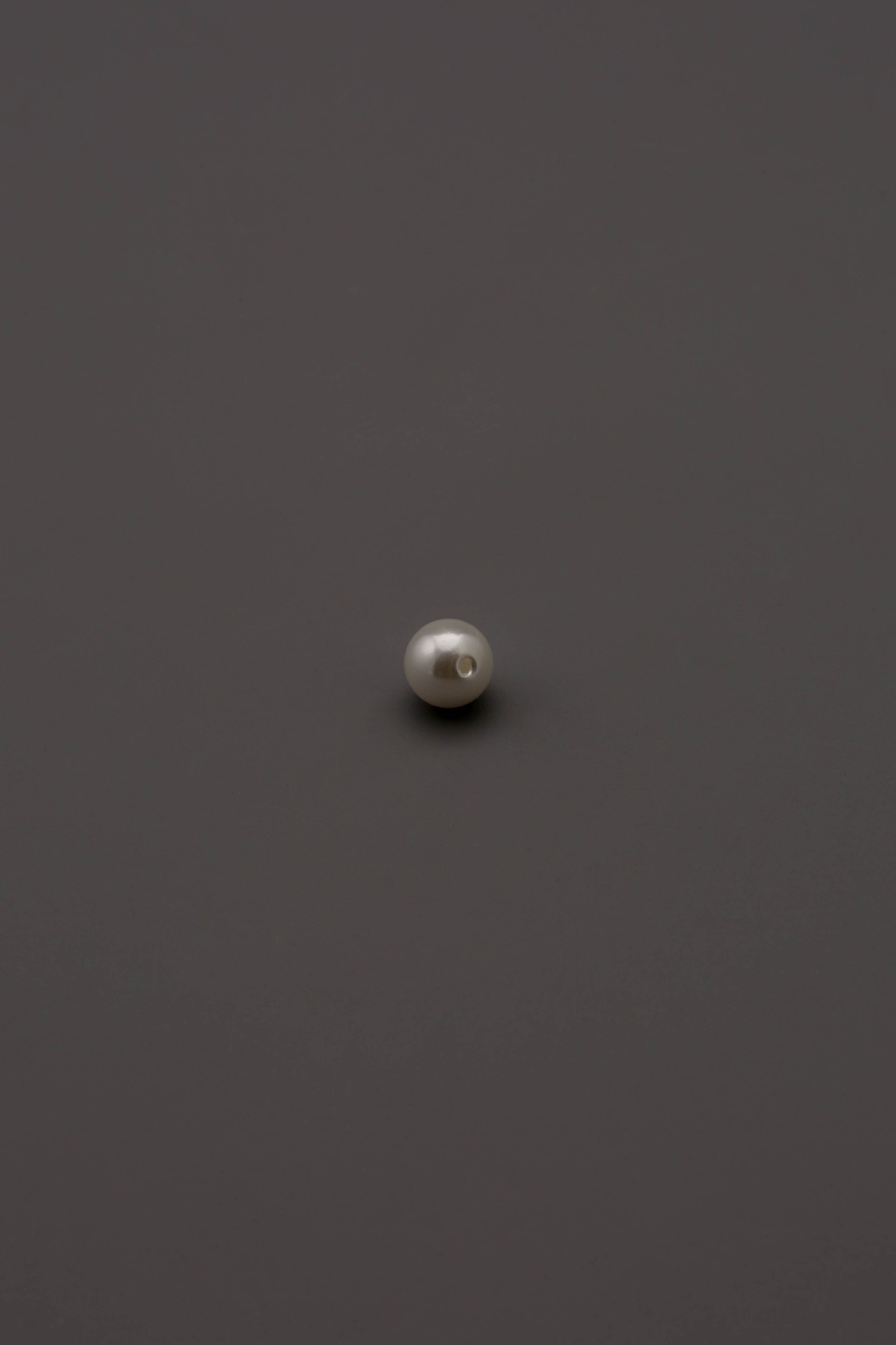 4mm White Pearls with Hole - STKRM